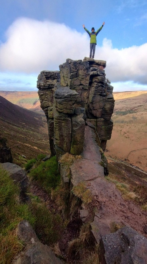 David Large on the Trinnacle – The Yorkshire Ramblers' Club